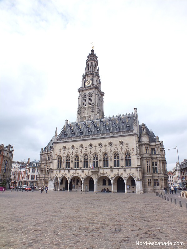Visiter Arras: l'hôtel de ville, le beffroi et les places | Nord Escapade